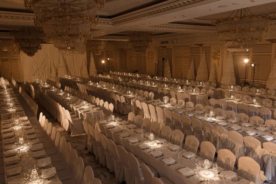 «Удивлять все сложнее»: как создавался декор масштабного корпоратива ...